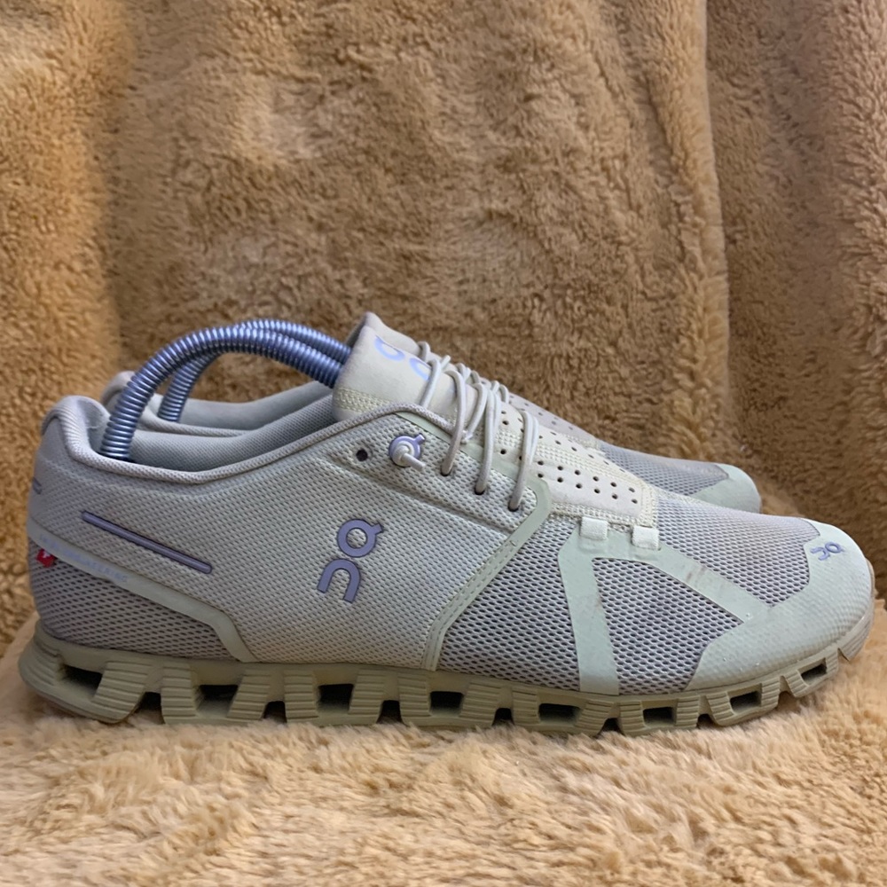 On Cloud 5 Swiss Engineering Running Shoes Women’s Si… - Gem